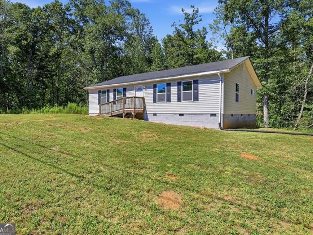 2421 E Silver Shoals Rd, Toccoa, GA 30577