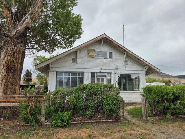 2421 Locust St, Butte, MT 59701