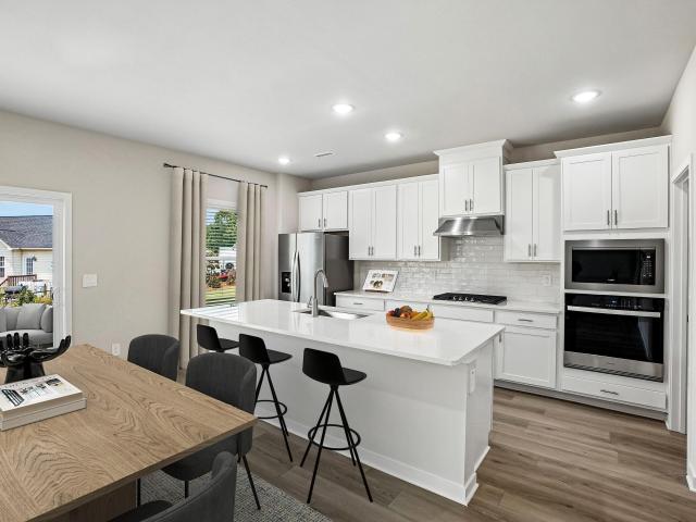 2421 Rosewood Bluff Drive