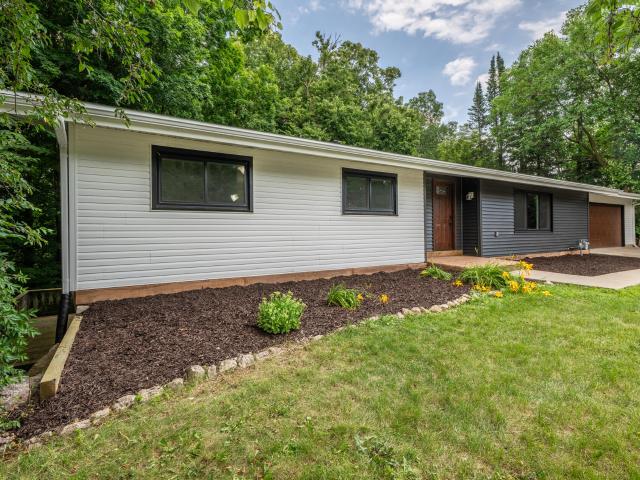 2421 Skyline Dr