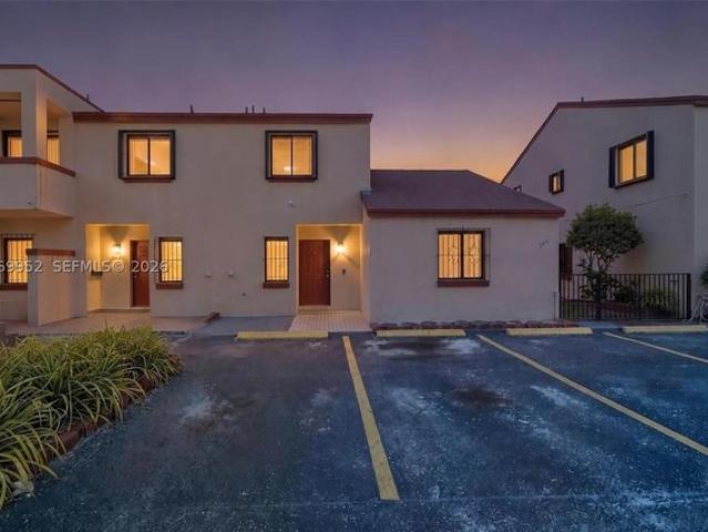2421 W 52nd Pl Unit 2 1, Hialeah, FL 33016
