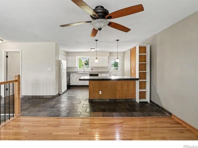 2421 W Plum Street