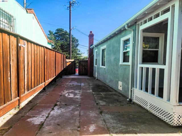 2421 96Th Ave