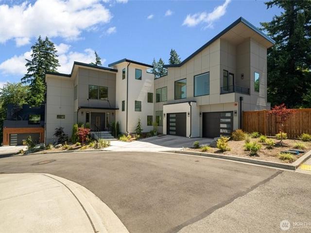 24225 SE 26th Pl, Sammamish, WA 98075