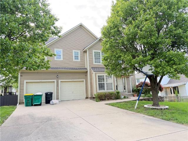 2422 N 106TH Street