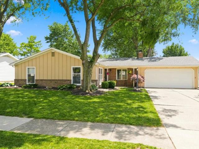 2422 Forest Valley Dr, Fort Wayne, IN 46815