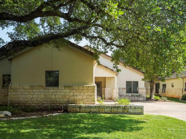 2422 Founders Cir