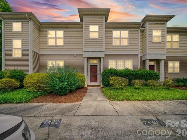 2422 Loch Stone Dr, Gastonia, NC 28054