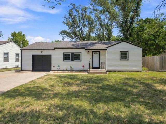 2422 S Everett St, Wichita, KS 67217