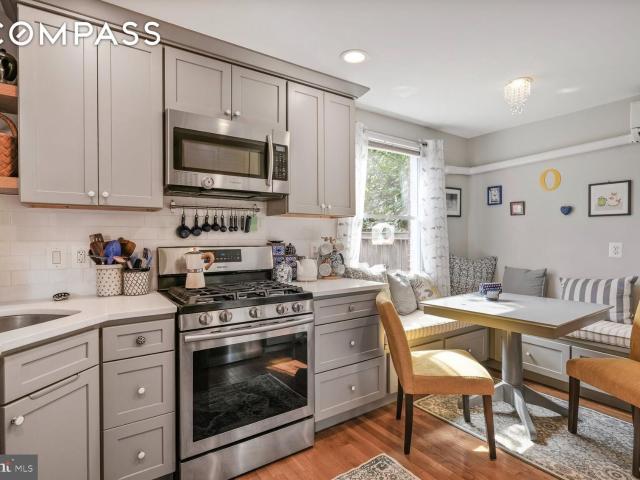 2422 S Oakland St, Arlington, VA