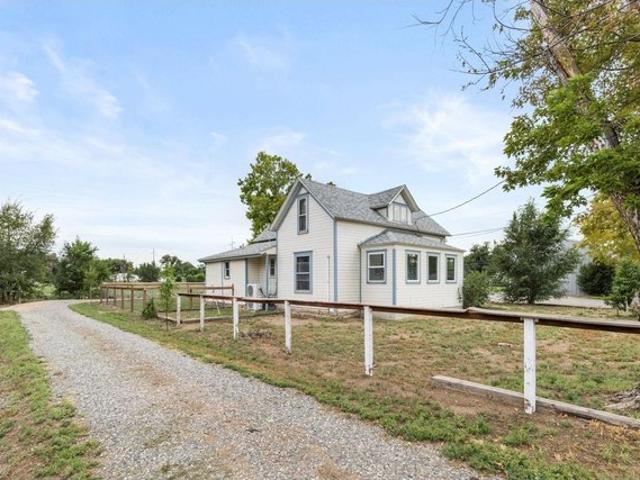 2422 W 1st St, Greeley, CO 80631