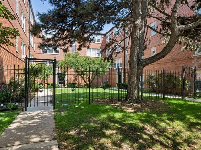 2422 W Farragut Ave Apt 1A, Chicago, IL 60625