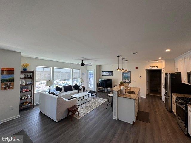 24238 Zinfandel Ln Unit 402, Lewes, DE 19958