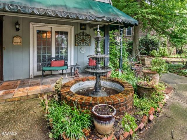 2423 Aubin Ln, Baton Rouge, LA 70816