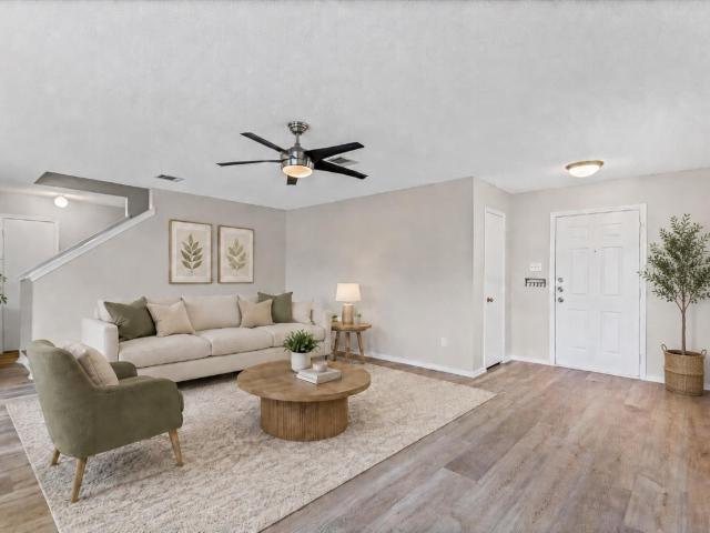 2423 byfield dr