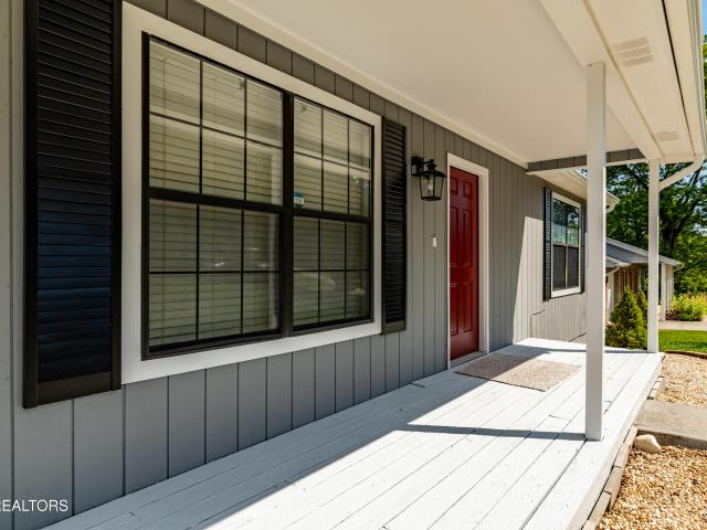 2423 Chimney Ridge Rd