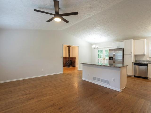 2423 Falcon Court