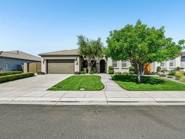 2423 Finchwood Landing Ln, Manteca, CA 95336