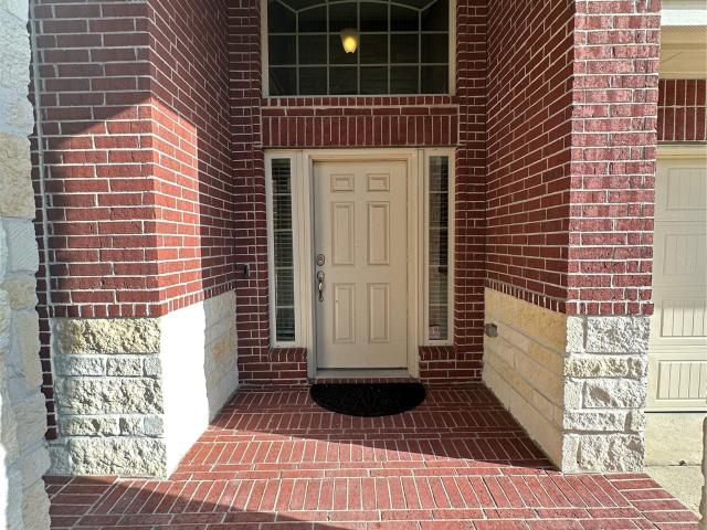 2423 Garden Shadow Drive
