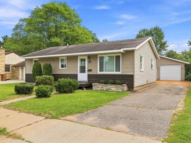 2423 Stanley St, Stevens Point, WI 54481