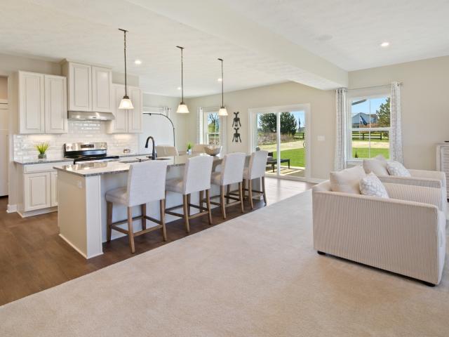 2423 Thoroughbred Way
