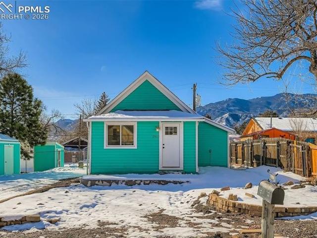 2423 W Saint Vrain St, Colorado Springs, CO 80904