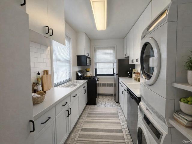 242 0 st Avenue, Unit F13 LOWER | Compass