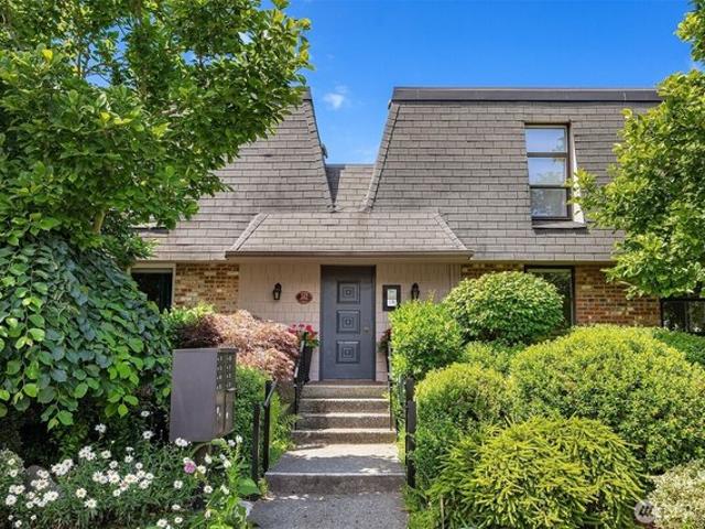 242 4th Ave S Apt 1, Edmonds, WA 98020