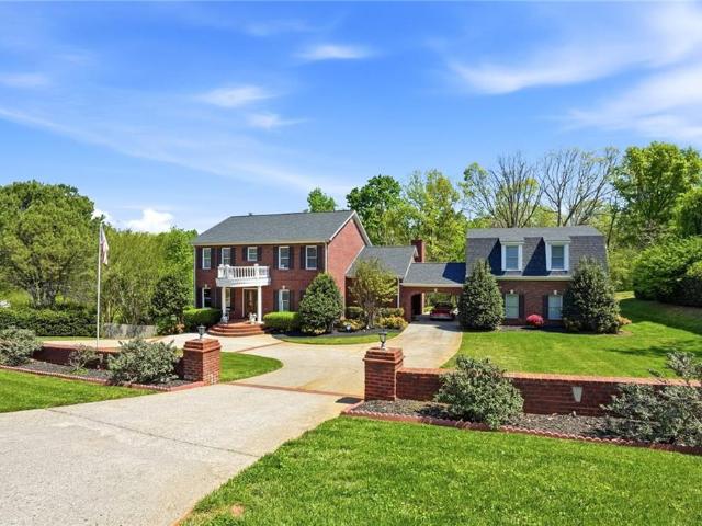 242 Cloudland Rd