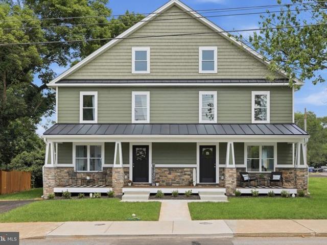 242 Blue Ridge Ave, Front Royal, VA 22630