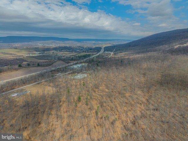 242 Brush Mountain Rd, Altoona, PA 16601
