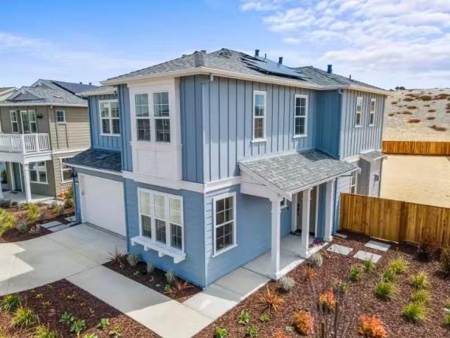 242 Bungalow Ct, Marina, CA 93933