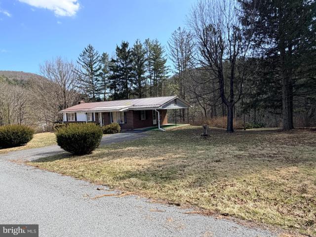 242 Gracey Rd, Waterfall, PA 16689 | MLS #PAFU2001 | Compass