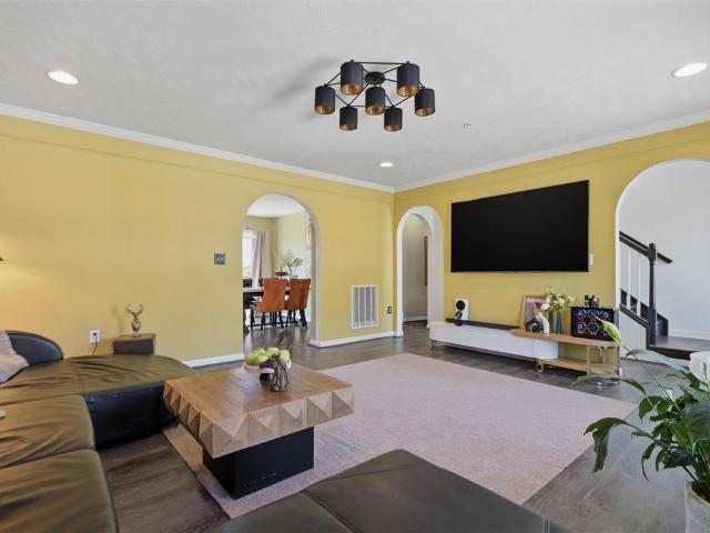 242 Grace Manor Dr