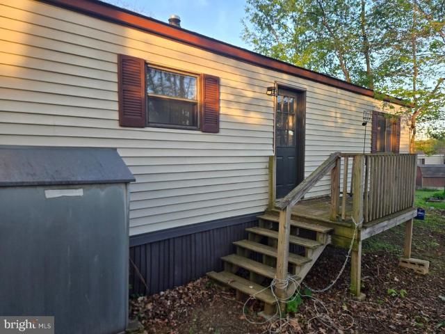 242 Dogwood Dr