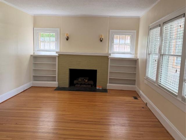 242 E Broad Street