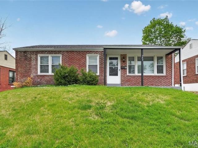 242 Emerling Dr, Saint Louis, MO 63121