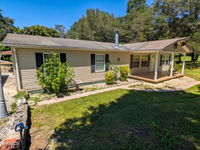 242 Edens Dr, Dryden, VA 24243