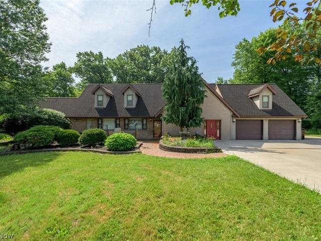 242 Elvira Ct, McDonald, OH 44437