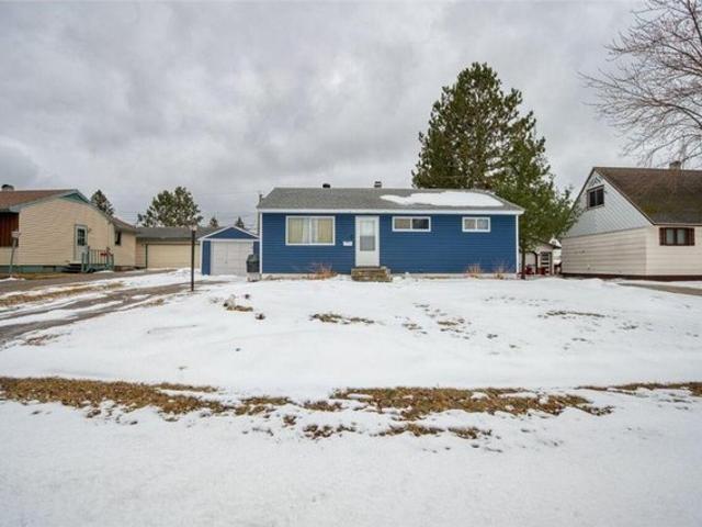 242 Hampshire Dr, Hoyt Lakes, MN 55750