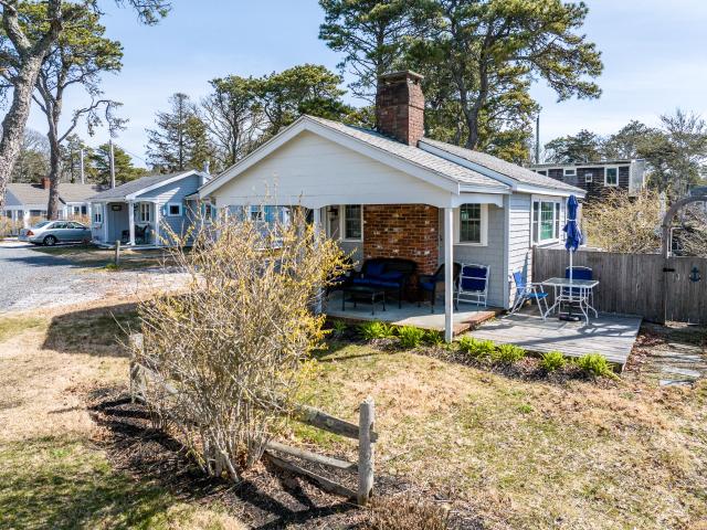 242 Old Wharf Rd, Unit F2, Dennis Port, MA 02639 | MLS #22601 | Compass