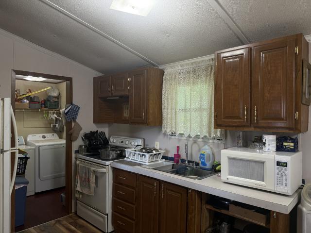 242 Lynch Ln