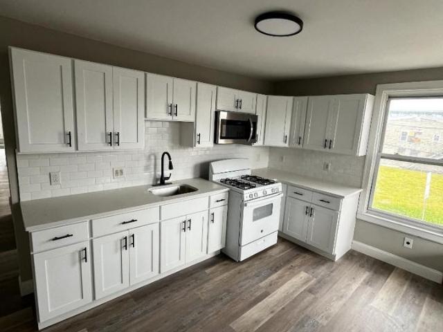 242 N Broadway, Gloucester City, NJ 3 Bedroom Apartment for Rent at 242 N Broadway, Gloucester City, NJ 08030