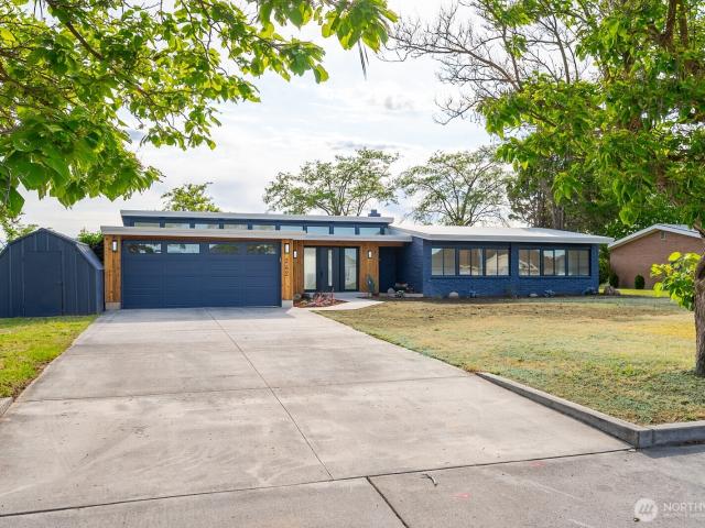 242 N Crestview Drive
