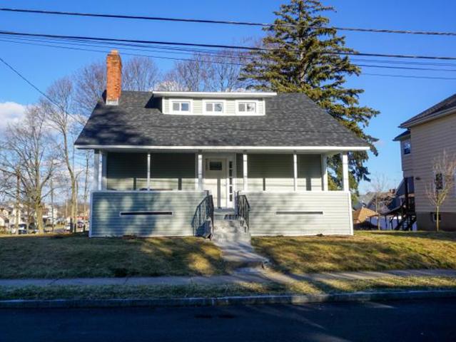 242 Newbury St, Hartford, CT 06114