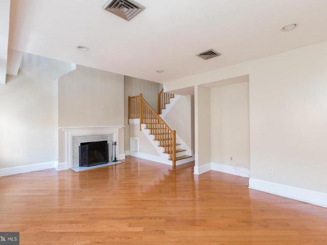 242 S 8Th Street # 4