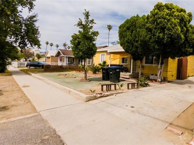 242 S Buena Vista St, Hemet, CA 92543