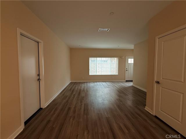 242 S Redwood C