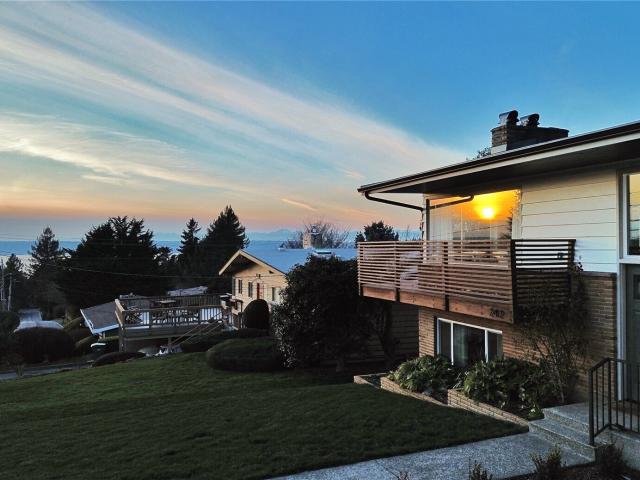 242 SW 186th St, Normandy Park, WA 98166 | Compass