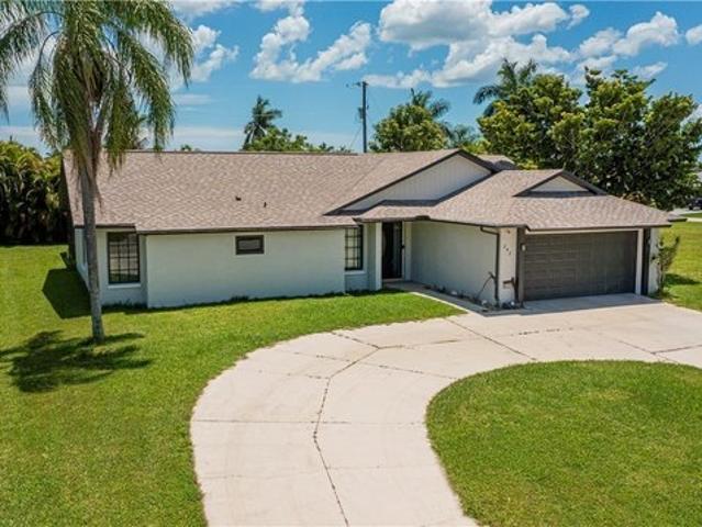 242 SW 45th Ter, Cape Coral, FL 33914